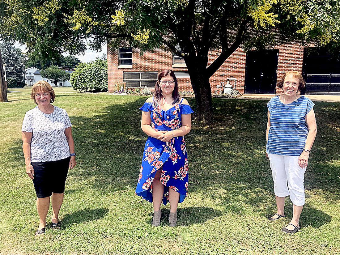 Allyson White receives scholarship award | News, Sports, Jobs - The Express